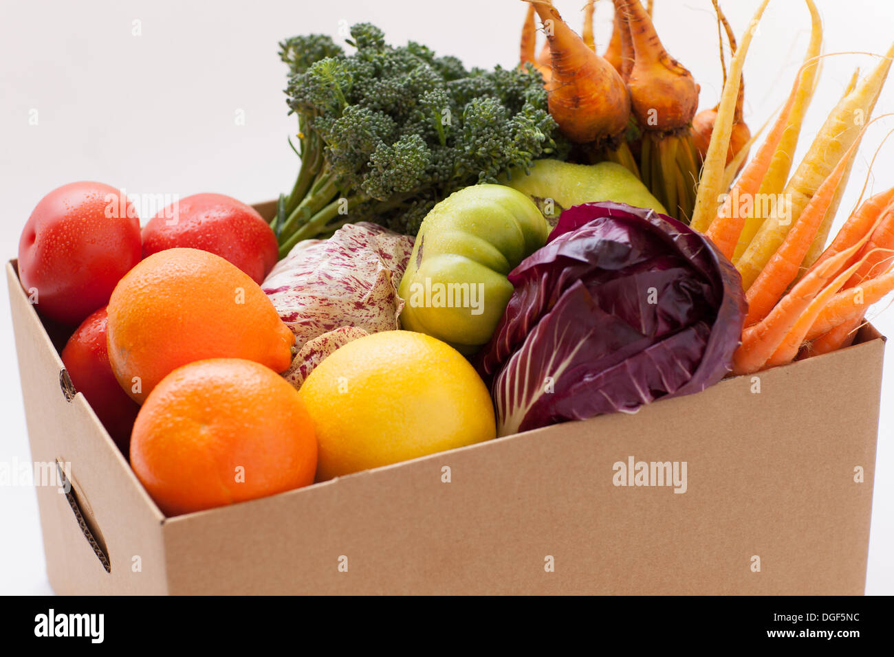 Fruit in a box hi-res stock photography and images - Alamy