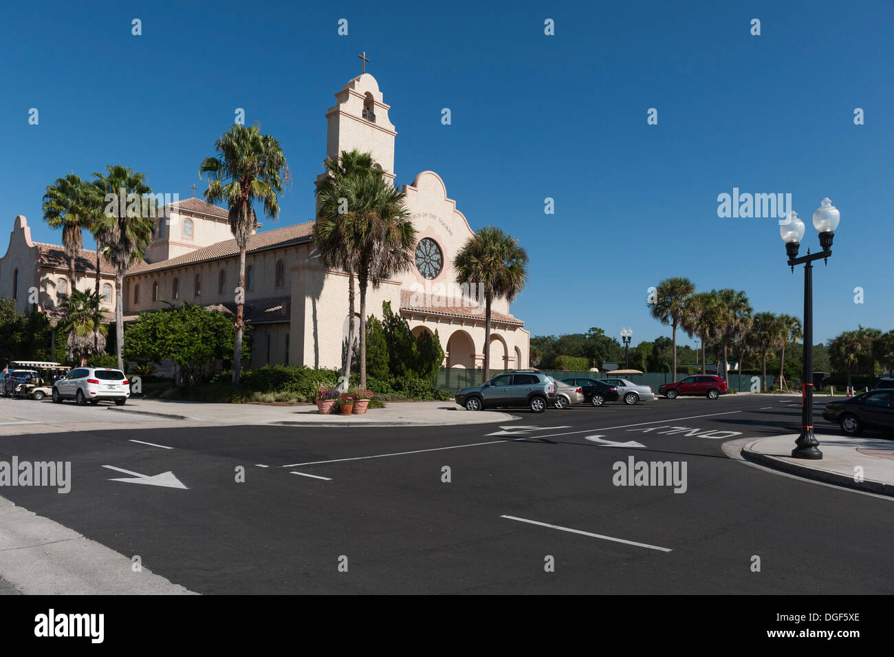 Trees and villages hi-res stock photography and images - Alamy