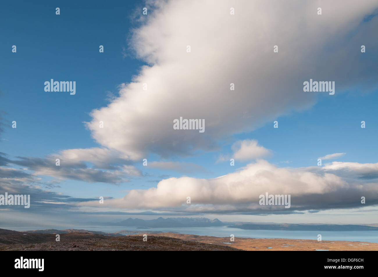 Cloud clouds mountain skye hi-res stock photography and images - Alamy