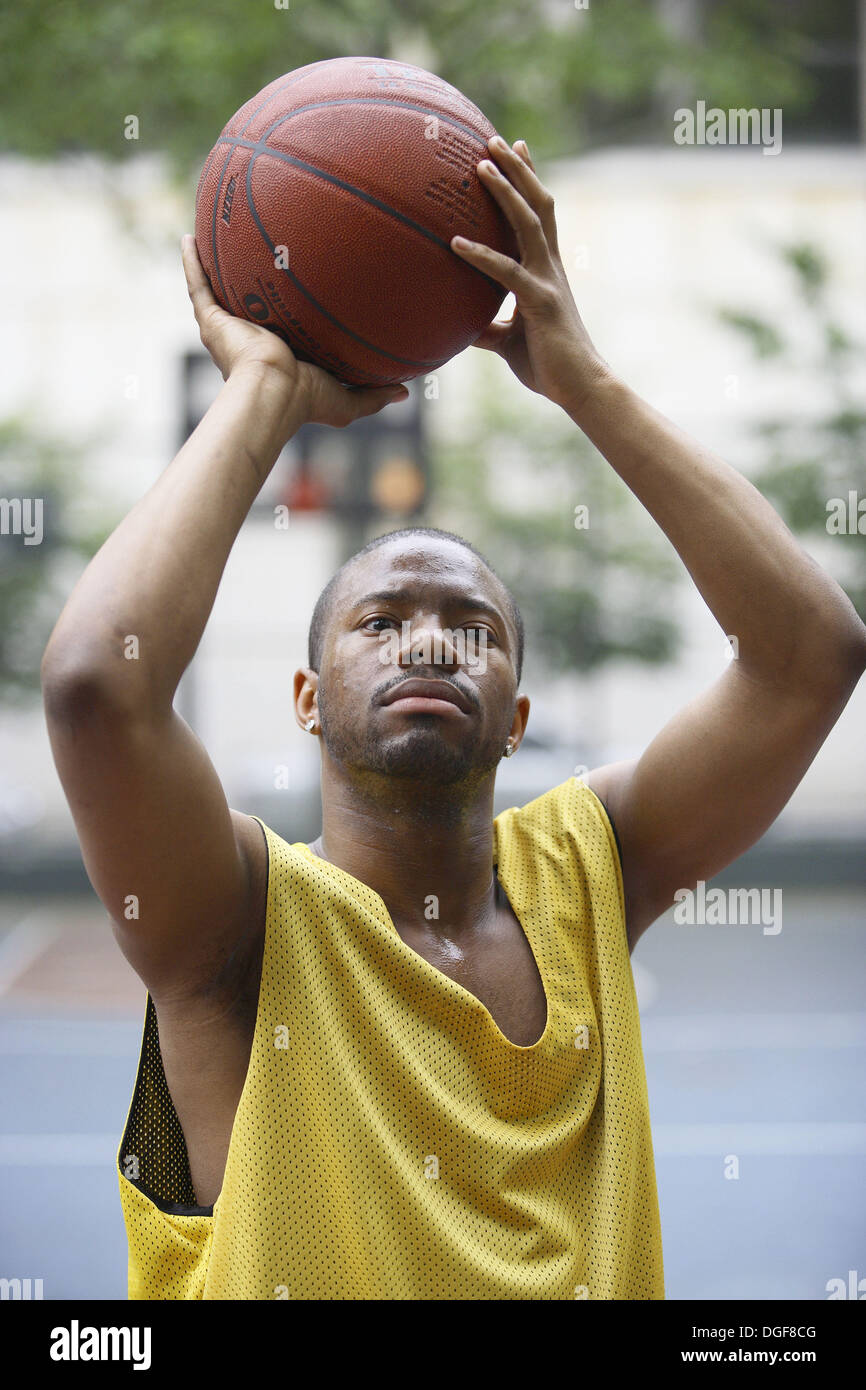 Basketball player holding head in hi-res stock photography and images ...