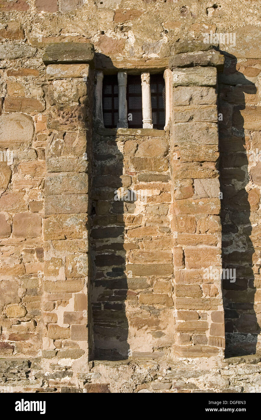 Simple pilaster architecture hi-res stock photography and images - Alamy