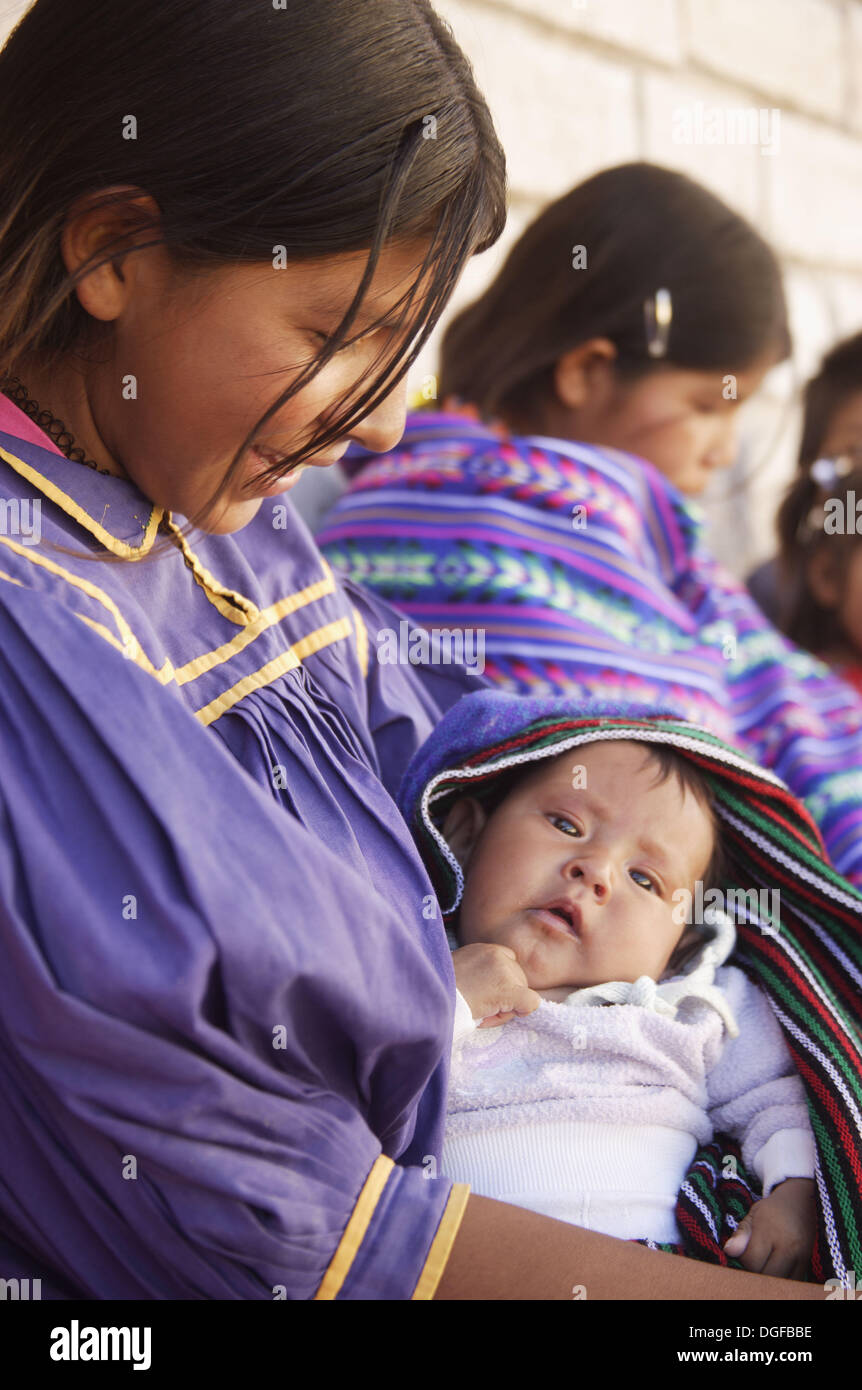 Native american indian holding baby hi-res stock photography and images ...