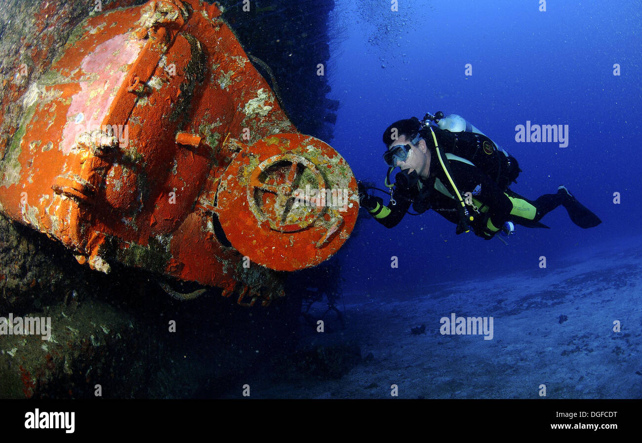 Bikini atoll underwater hi-res stock photography and images - Alamy