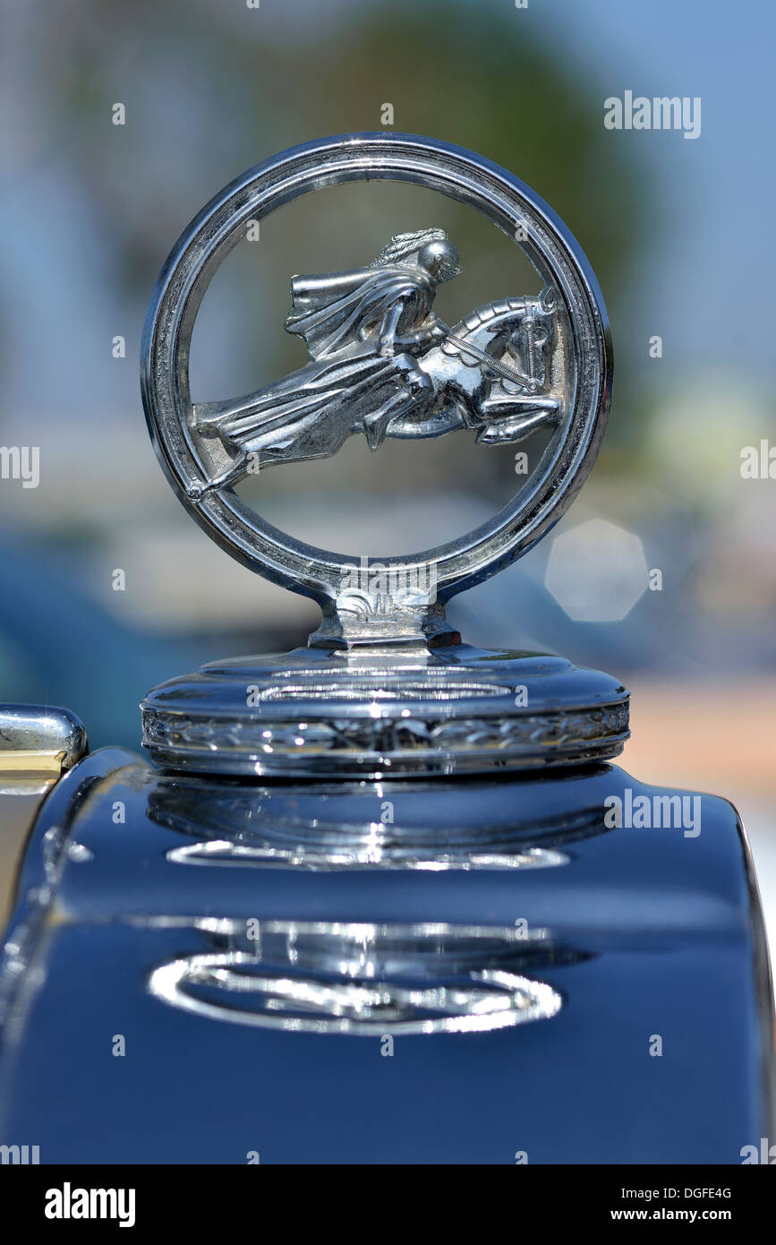 Willys emblem hi-res stock photography and images - Alamy
