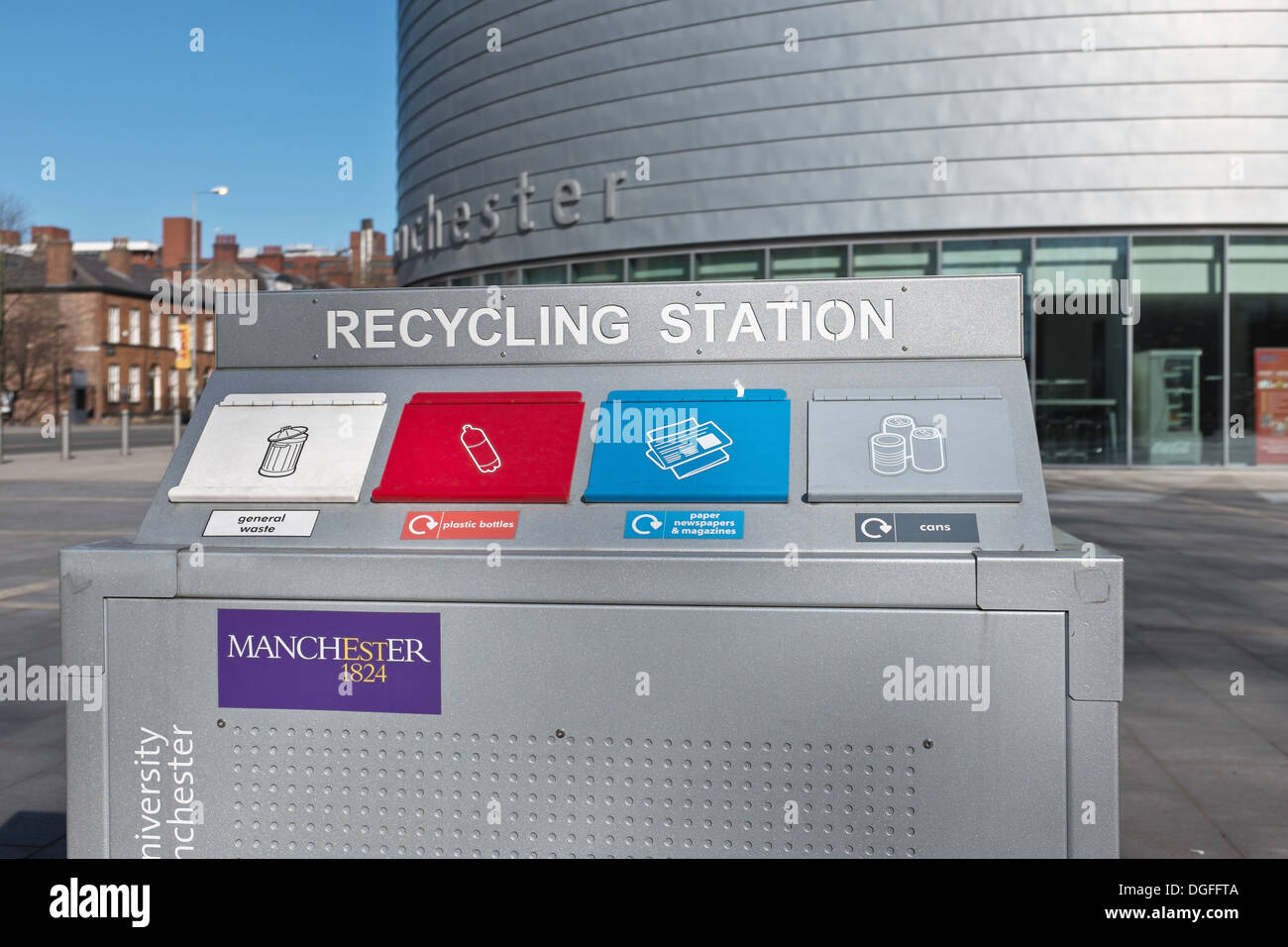 Recycling station hi-res stock photography and images - Alamy