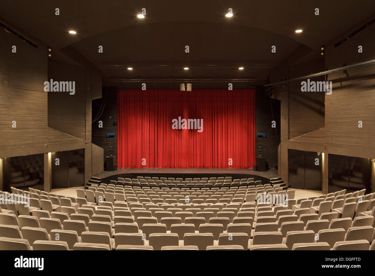 De Warande Cultural Centre, Turnhout, Belgium. Architect: Paul ...