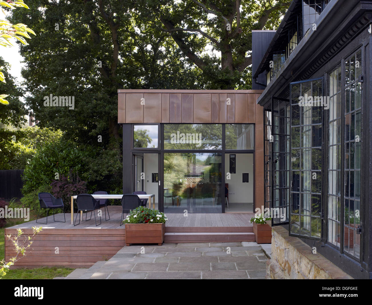 Modern extension old house hi-res stock photography and images - Alamy
