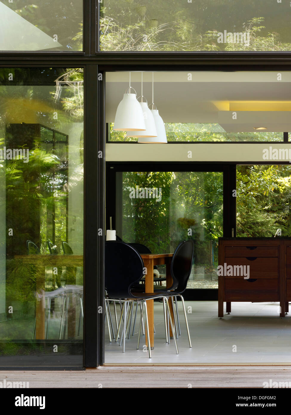 Hollin House, Tunbridge Wells, United Kingdom. Architect: Jerry Tate ...