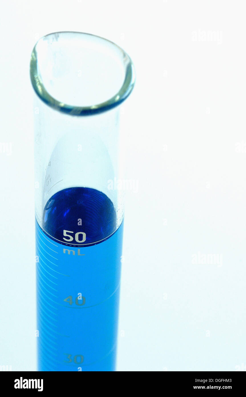 Graduated cylinder close up hi-res stock photography and images - Alamy