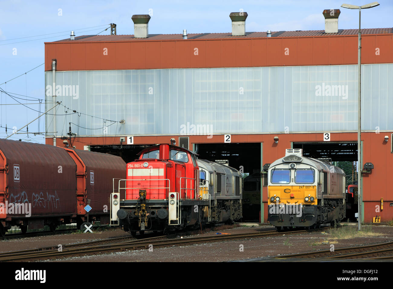Railway goods shed hi-res stock photography and images - Alamy