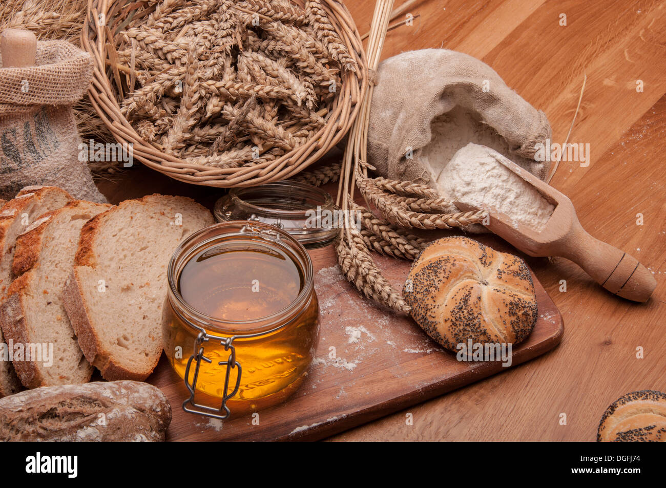 Honey crisps hi-res stock photography and images - Alamy