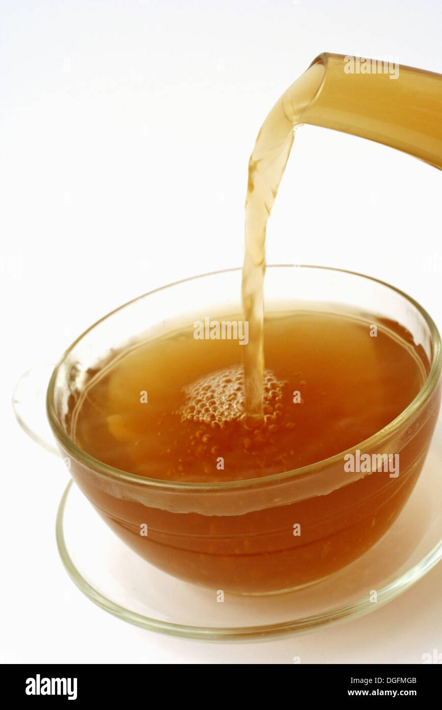 Self pouring teapot hi-res stock photography and images - Alamy