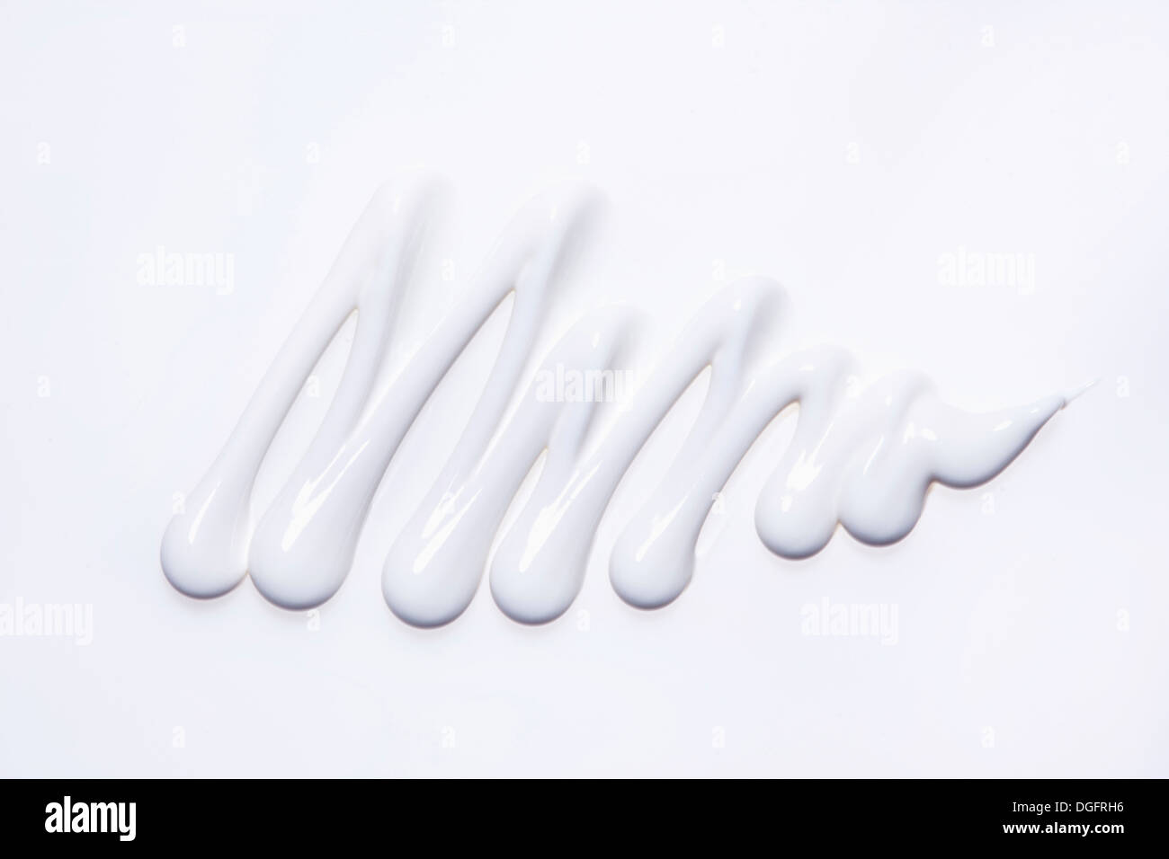 an image of white paint in a zigzag shape Stock Photo - Alamy