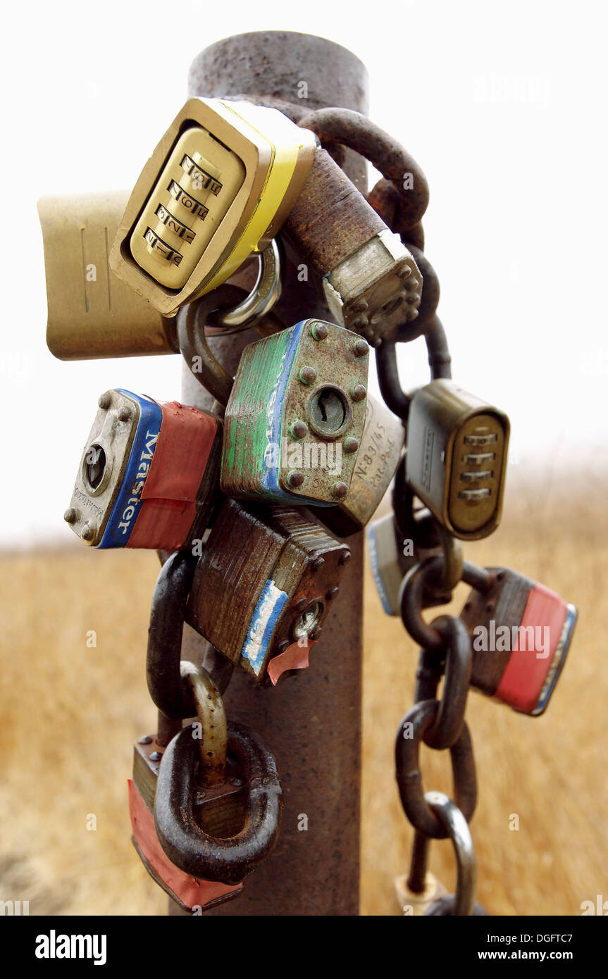 On gate hi-res stock photography and images - Alamy