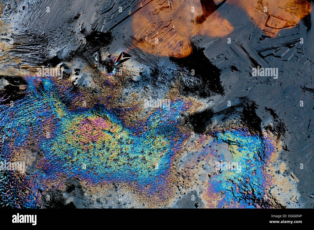 Colorful abstract oil on water hi-res stock photography and images - Alamy