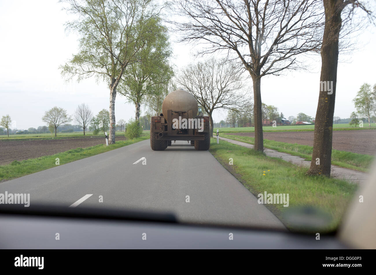 Tractor tanker hi-res stock photography and images - Alamy