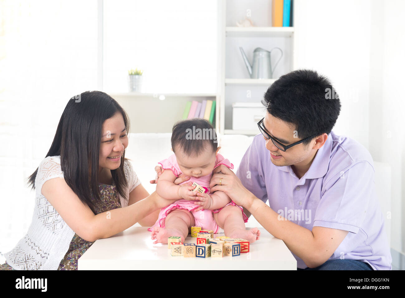 Asian parent hi-res stock photography and images - Alamy