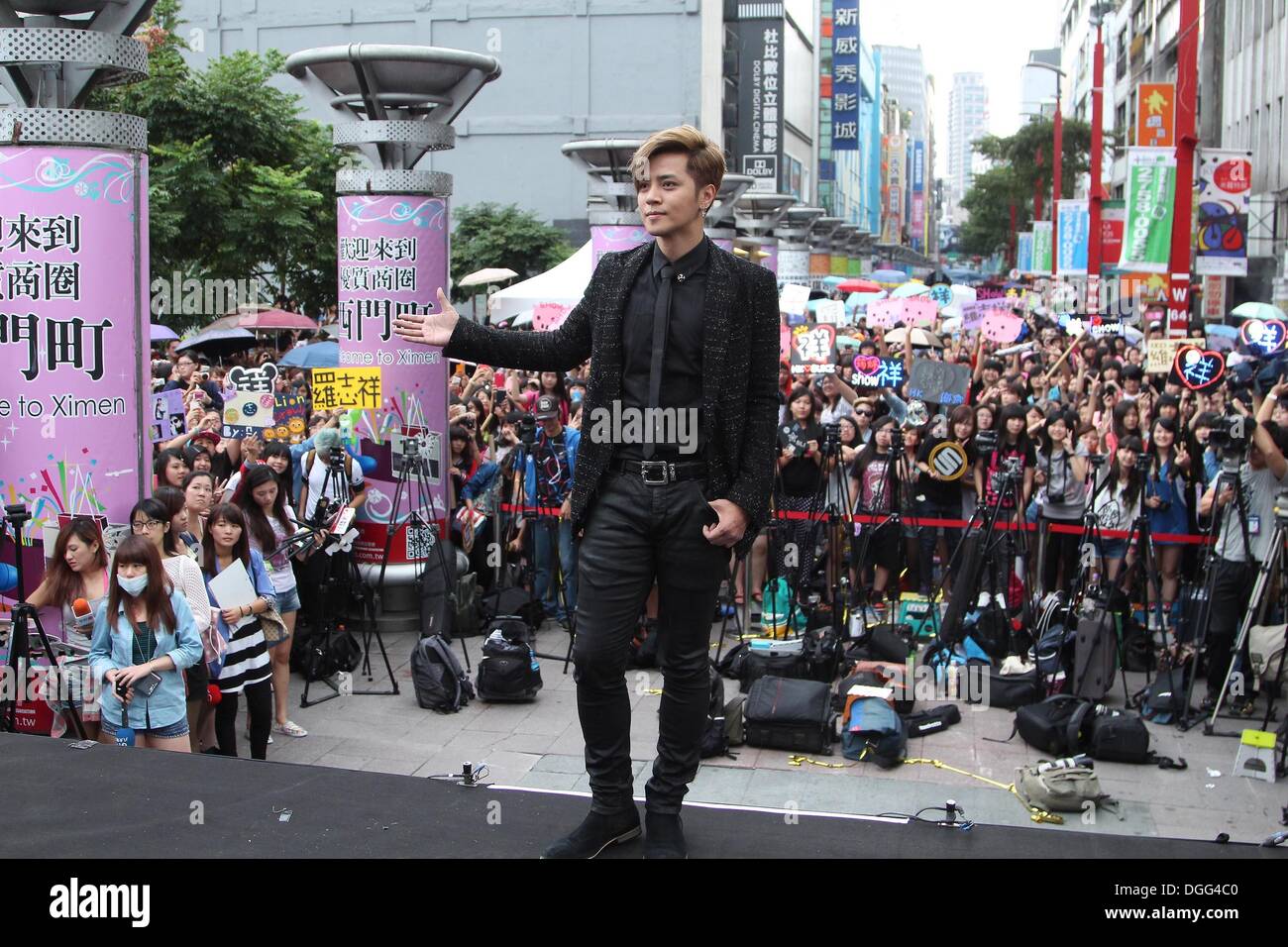 Taipei, China. 20th Oct, 2013. Singer Show Lo promotes his new album in ...