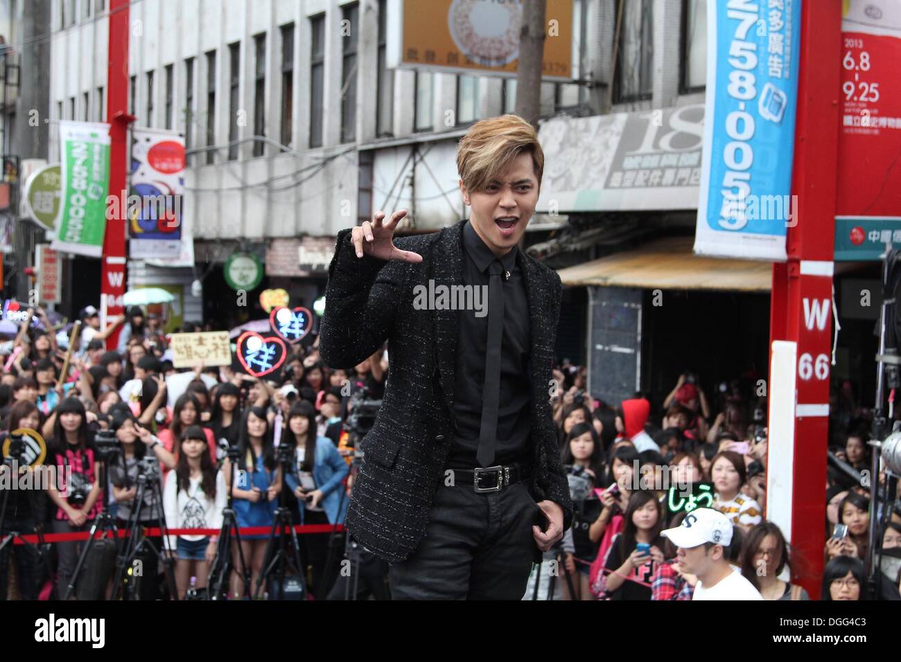 Taipei, China. 20th Oct, 2013. Singer Show Lo promotes his new album in ...