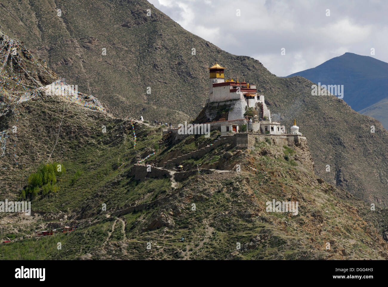 Yumbulagang Fortress, first and oldest fortress of Tibet, Yarlung ...