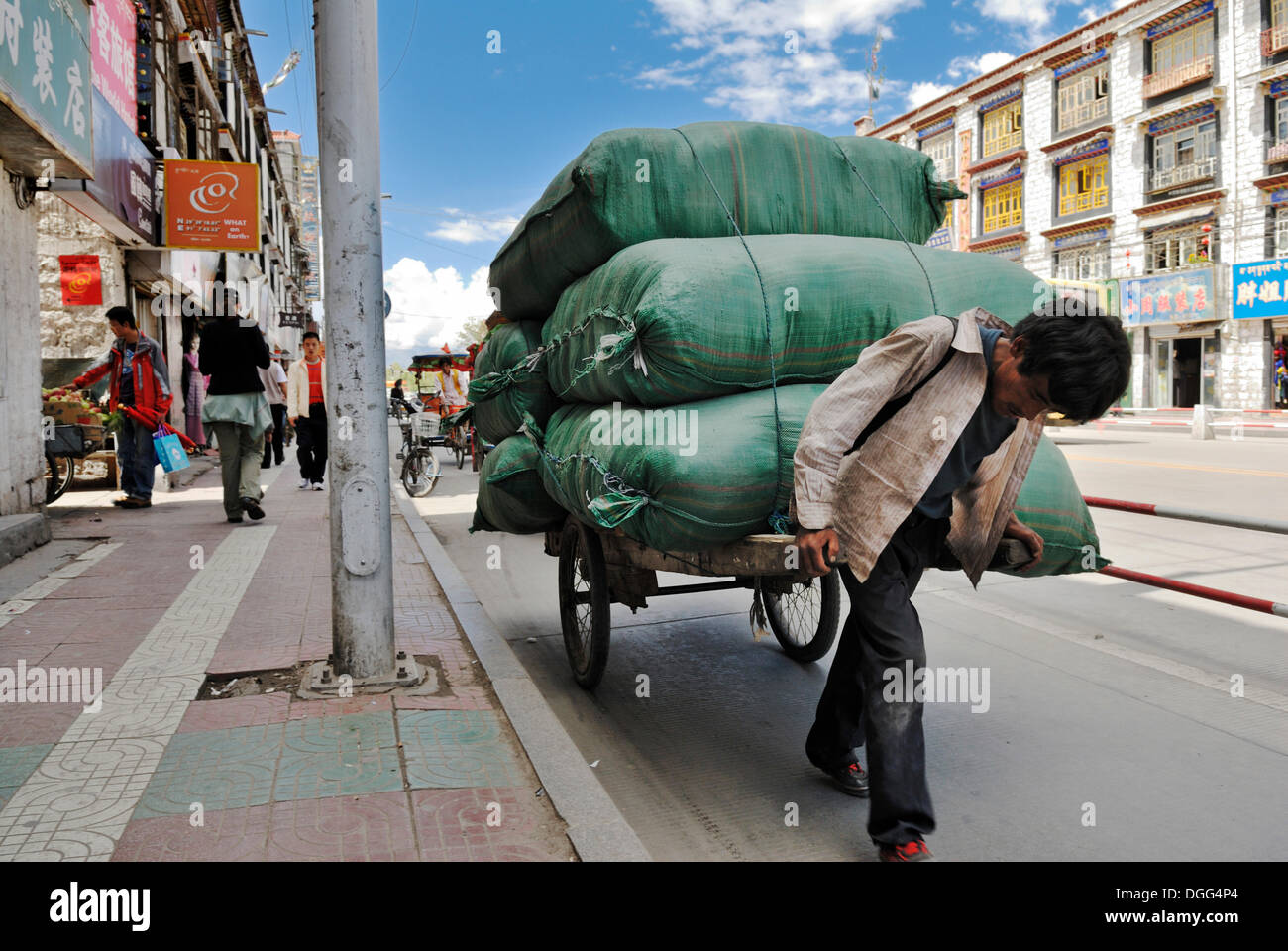 Tibetans Centre Center High Resolution Stock Photography and Images - Alamy
