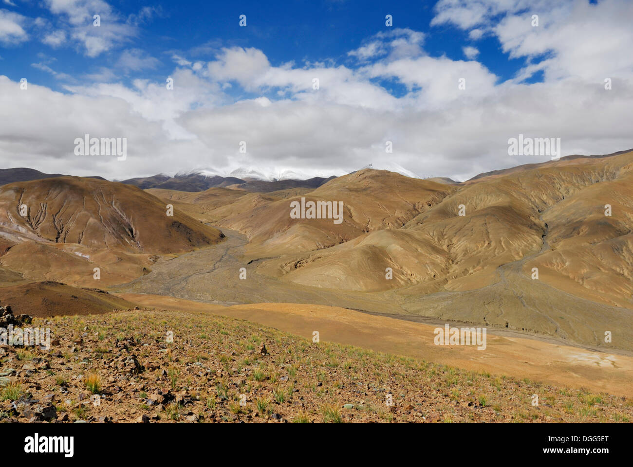 Tingri tableland hi-res stock photography and images - Alamy