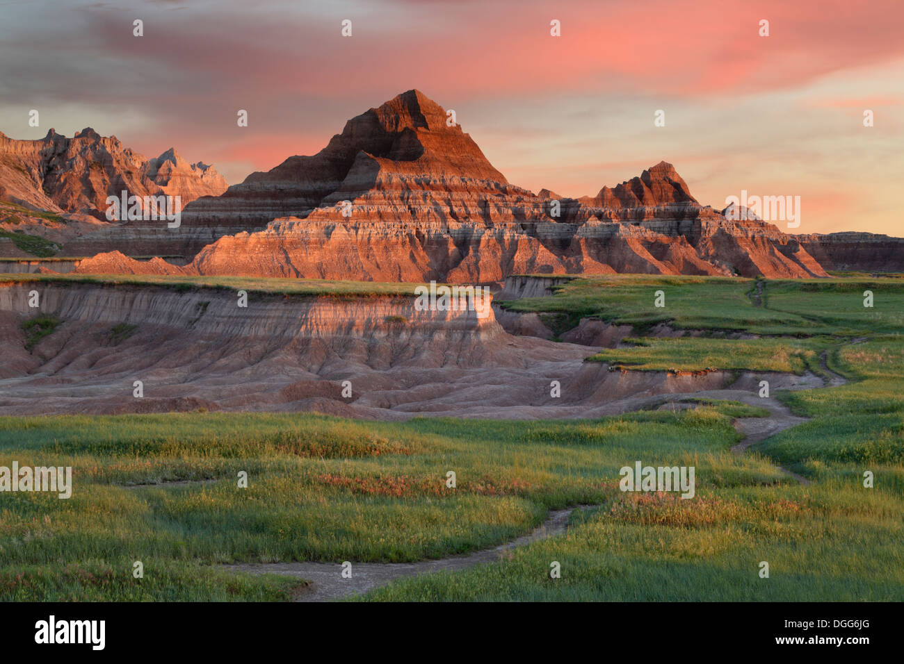 Sunrise along Castle Trail in Badlands National Park in South Dakota ...