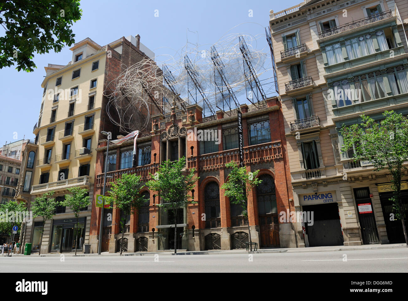 Art installation, Cloud and Chair, Núvol i Cadira, by Antoni Tàpies ...