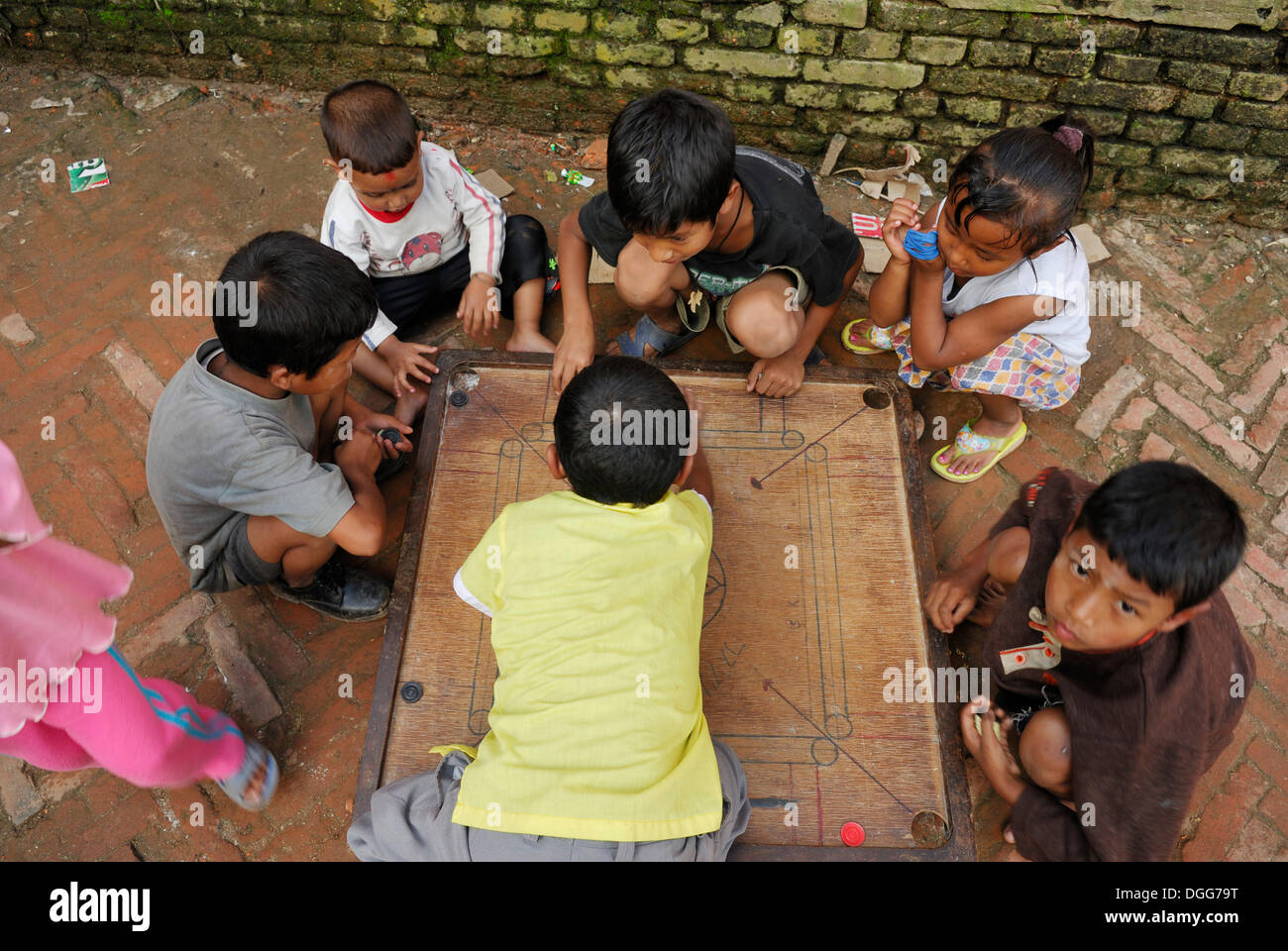 Children playing board game, Bhaktapur, Kathmandu Valley, Nepal, Asia ...