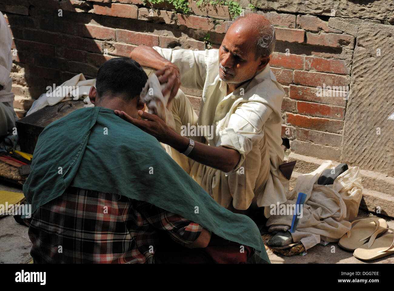 Barber Cutting A Man s Hair On The Street Kathmandu Nepal Asia Stock Photo Alamy barber-cutting-a-man-s-hair-on-the-street-kathmandu-nepal-asia-stock-photo-alamy
