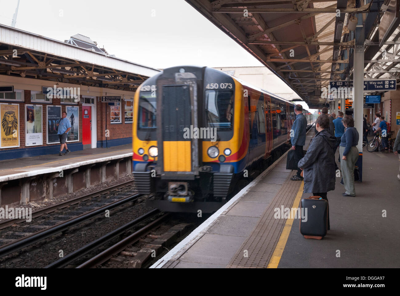 Woking train station hi-res stock photography and images - Alamy