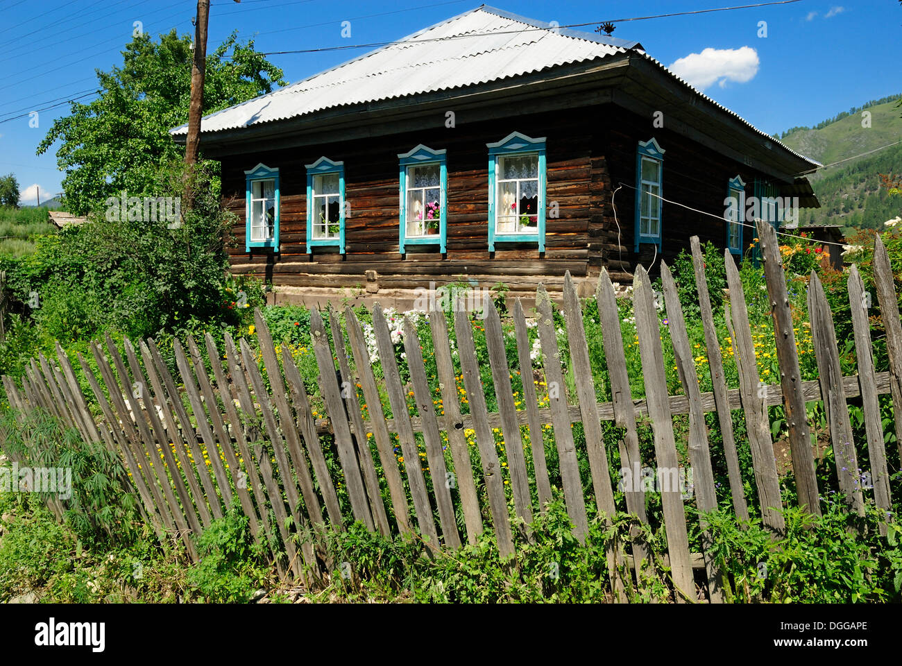 Typical Siberian farmstead, log house, Anos, Katun Valley, Altai ...