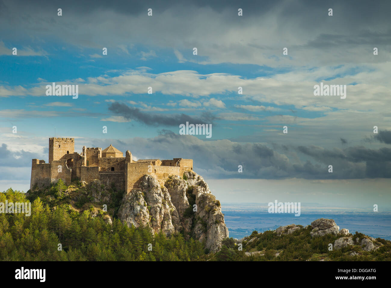 Loarre castle hi-res stock photography and images - Alamy