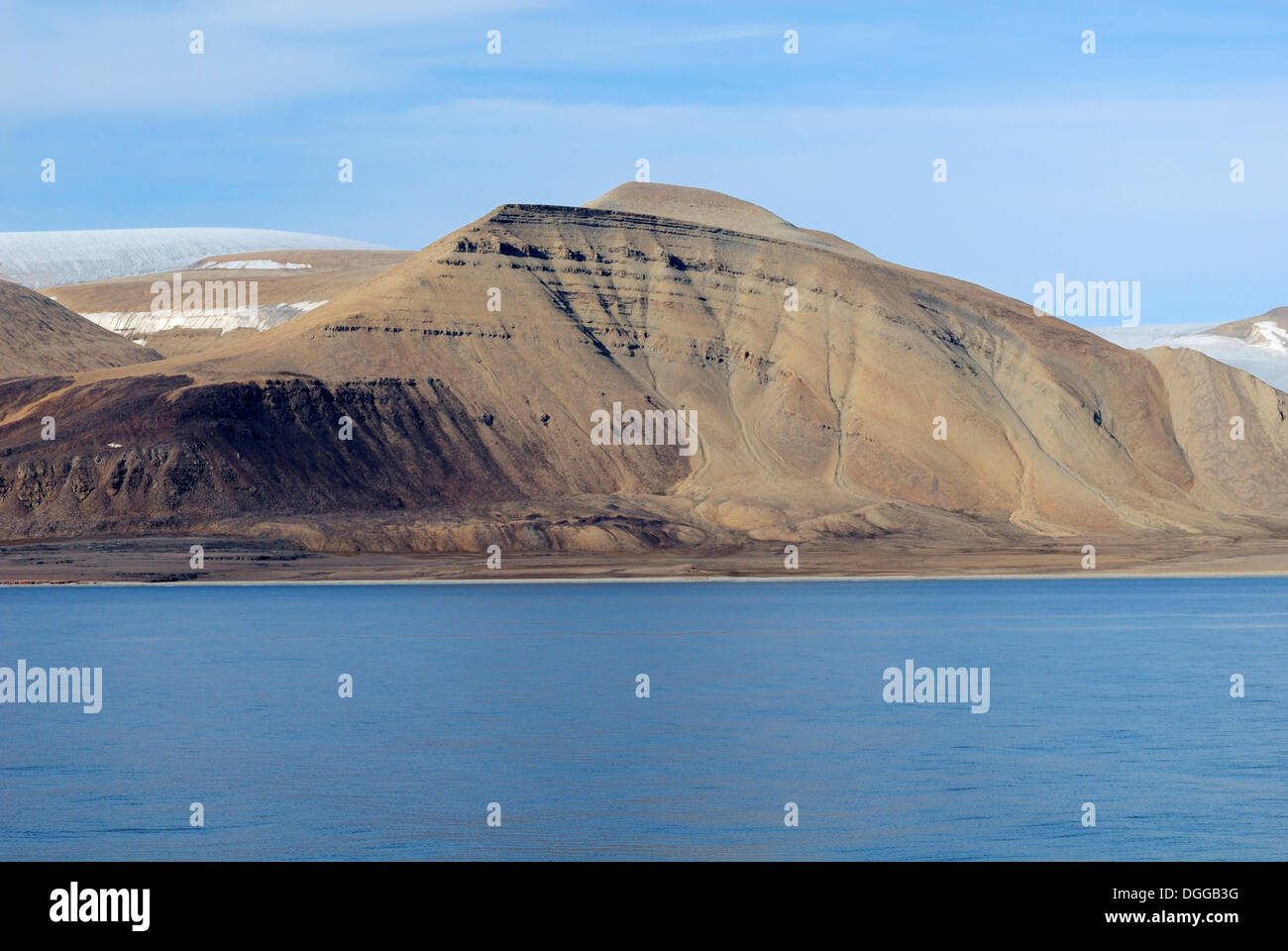 Arctic desert landscape of Devon Island, Northwest Passage, Nunavut ...