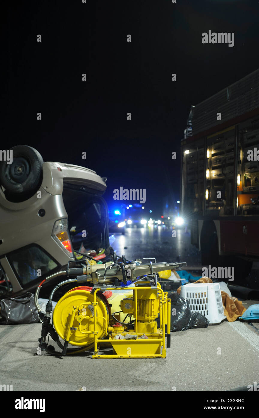 Hydraulic rescue equipment hi-res stock photography and images - Alamy