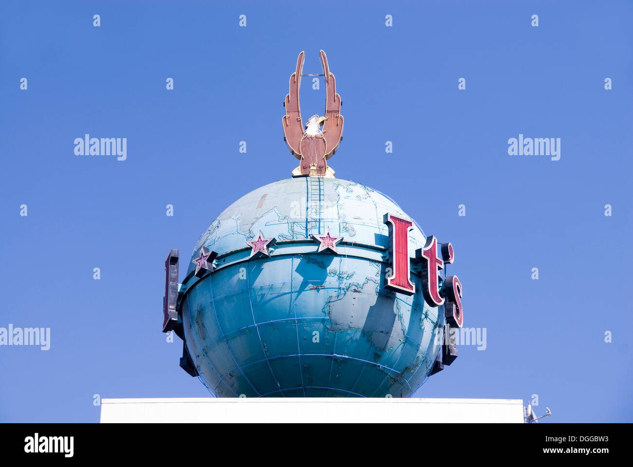 Close up on landmark P-I globe & eagle sculpture on the roof of the ...