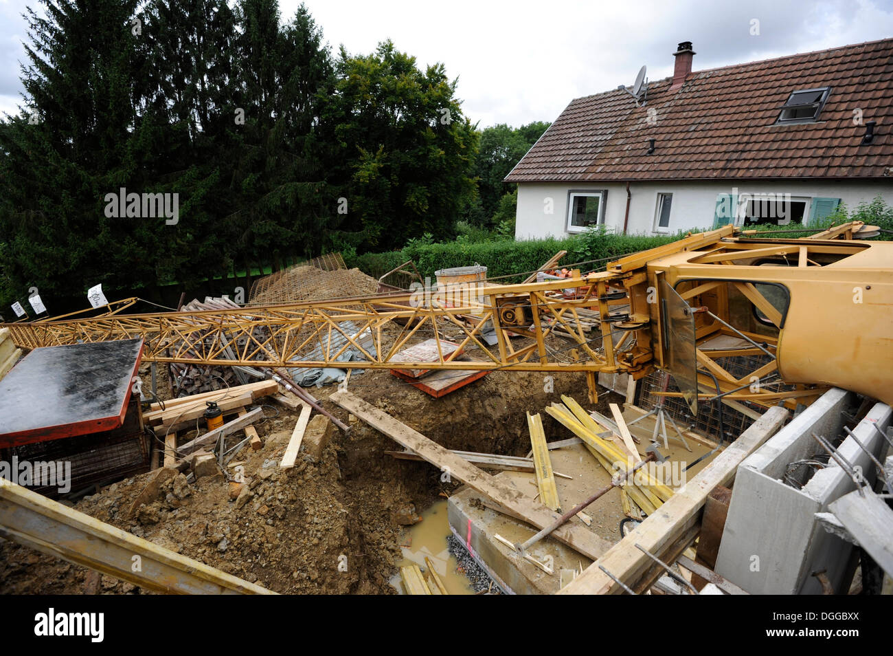 Crane Falling Over High Resolution Stock Photography and Images - Alamy