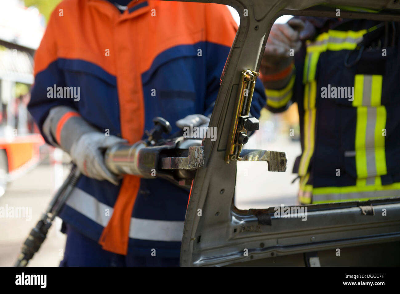 Hydraulic rescue equipment hi-res stock photography and images - Alamy
