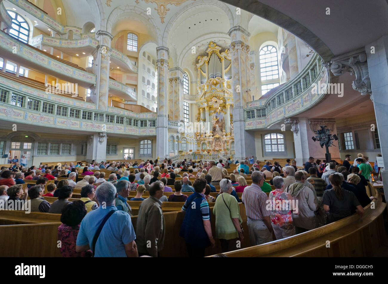 Many visitors inside the Frauenkirche church, Dresden, Saxony Stock ...
