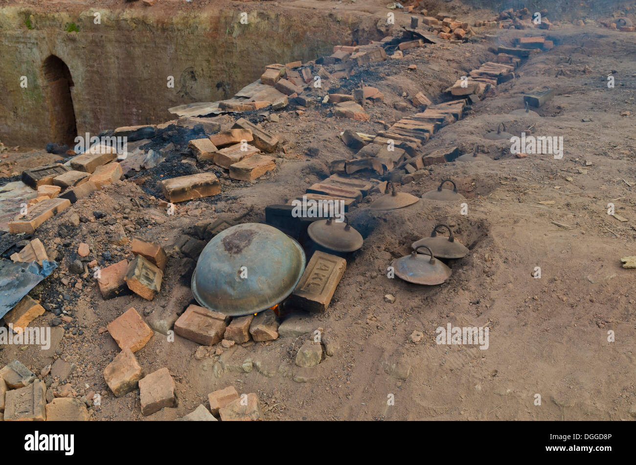 India brick factory hi-res stock photography and images - Alamy