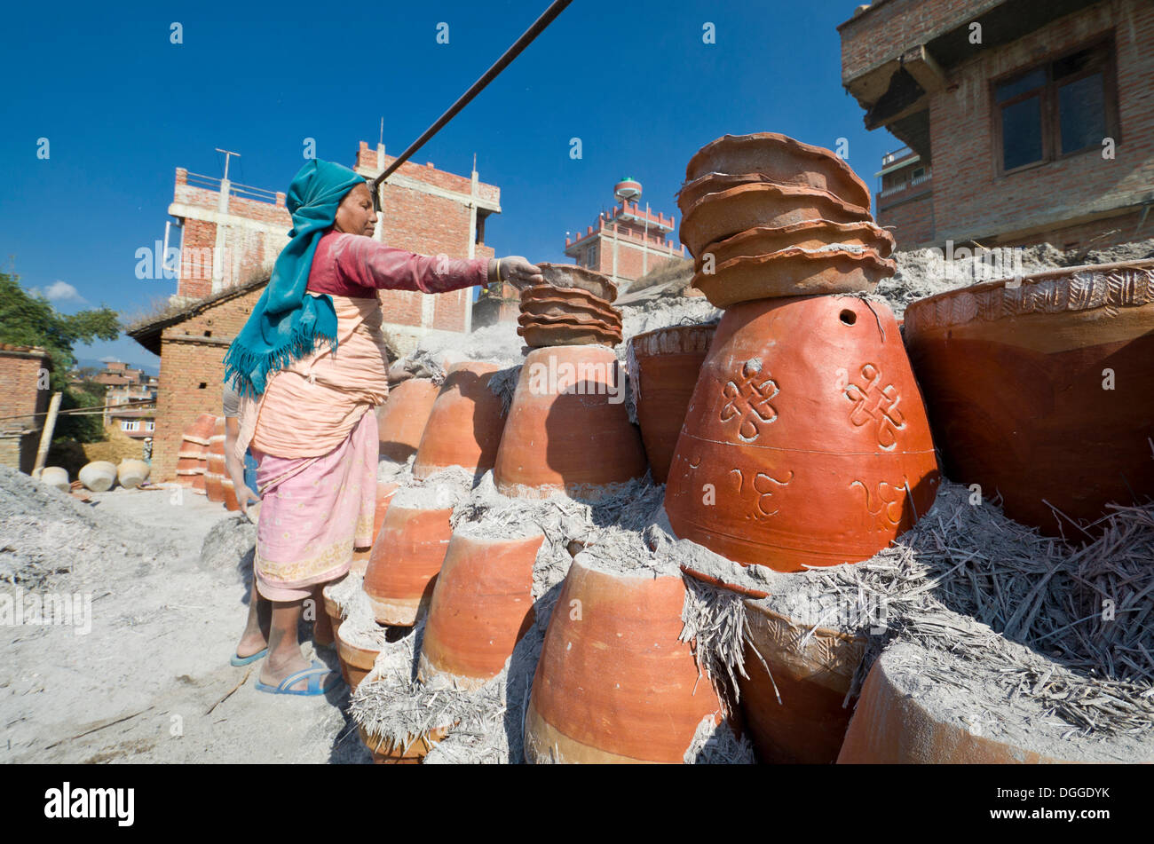 Sorting process hi-res stock photography and images - Alamy