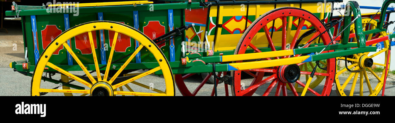 Traditional portuguese colours hi-res stock photography and images - Alamy