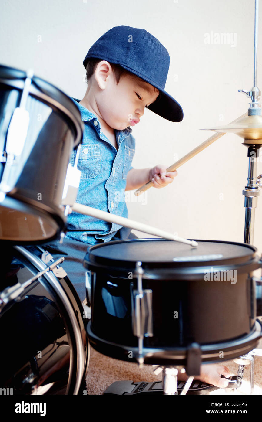 Closed drum hi-res stock photography and images - Alamy