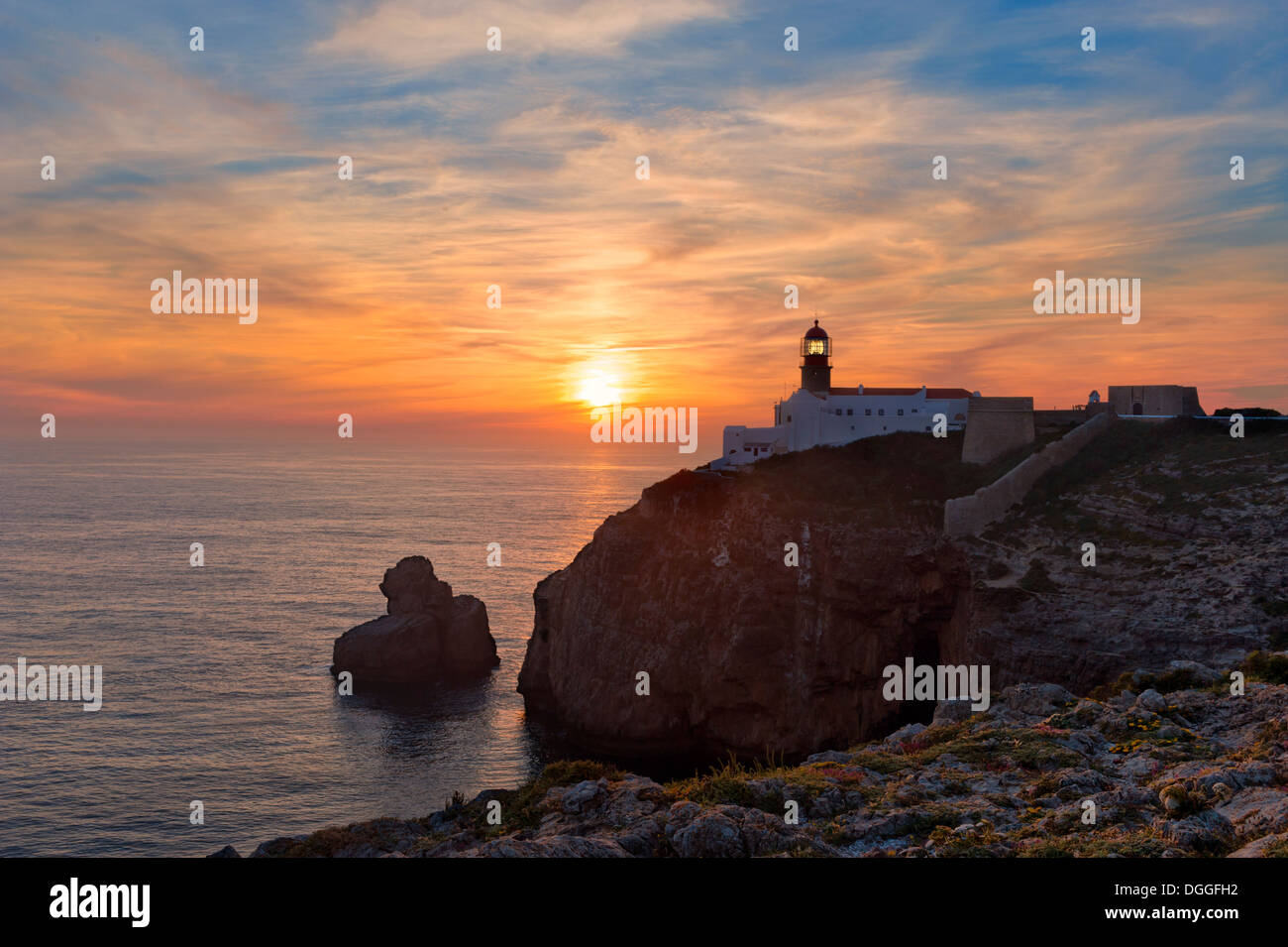 Portugal, the Algarve, cape St Vincent Lighthouse at sunset Stock Photo ...