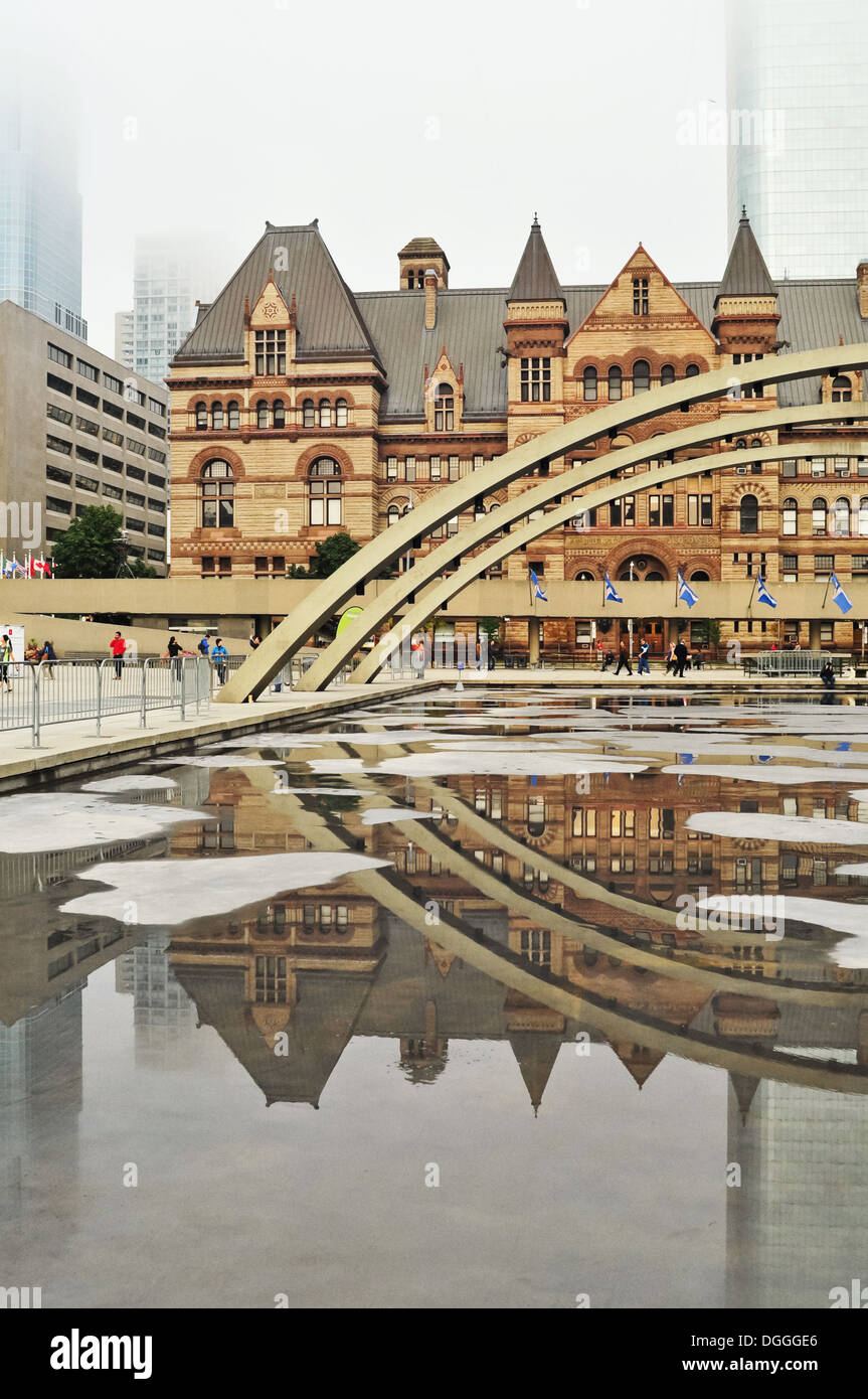 Building outdoor ice rink hi-res stock photography and images - Alamy
