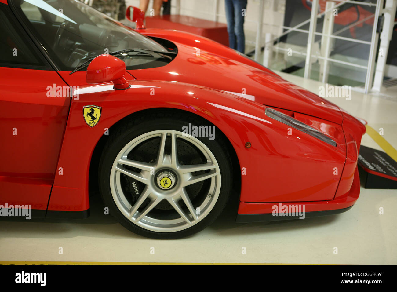 Ferrari Enzo 2002 V12 5999cc Stock Photo - Alamy