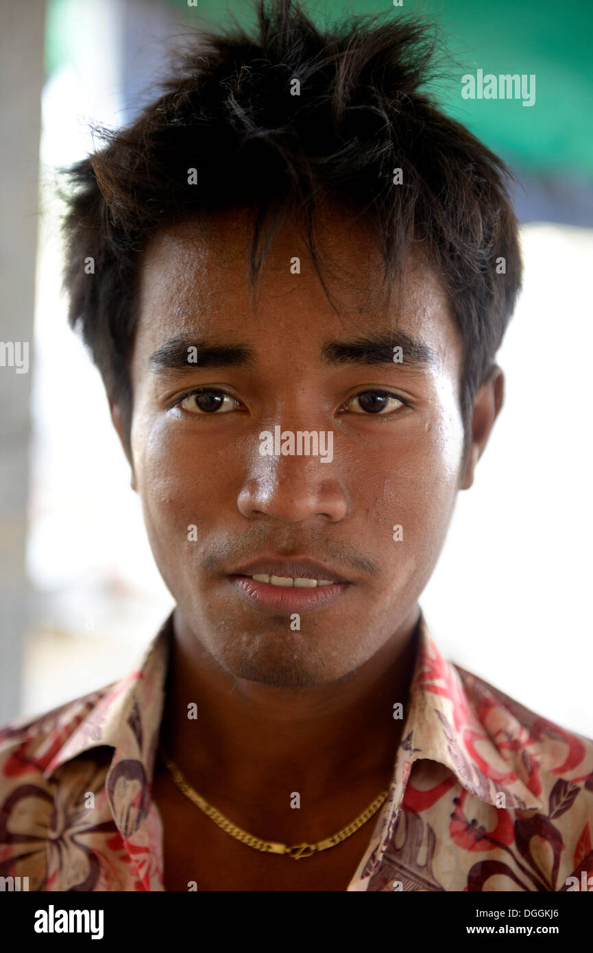 Village man cambodia hi-res stock photography and images - Alamy