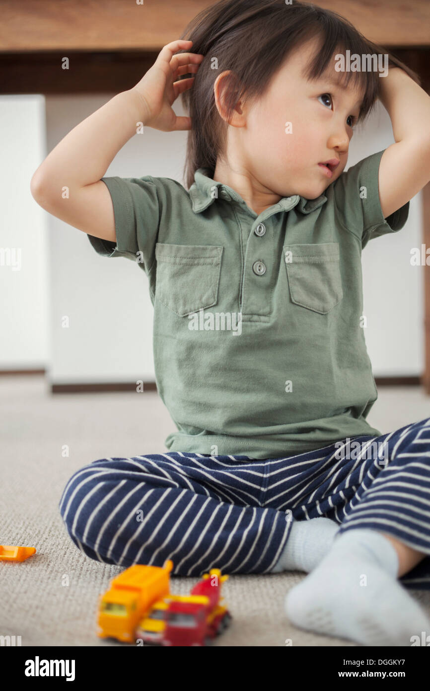 Hands on the floor hi-res stock photography and images - Alamy