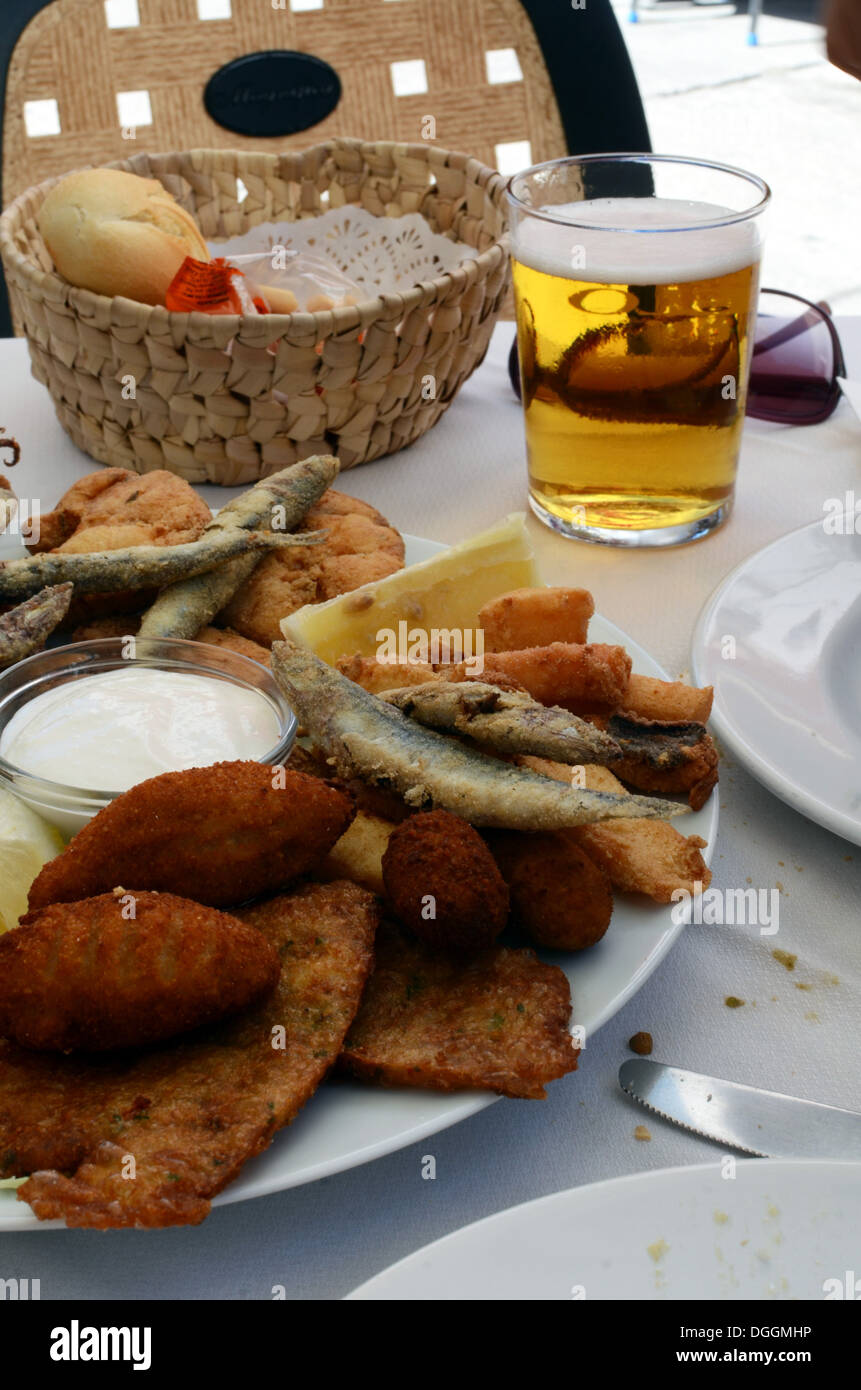 Assorted fried fish, Zahara de los Atunes Stock Photo - Alamy