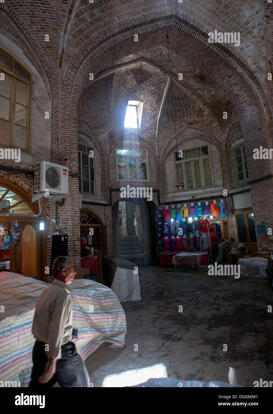 Tabriz bazaar architecture hi-res stock photography and images - Alamy